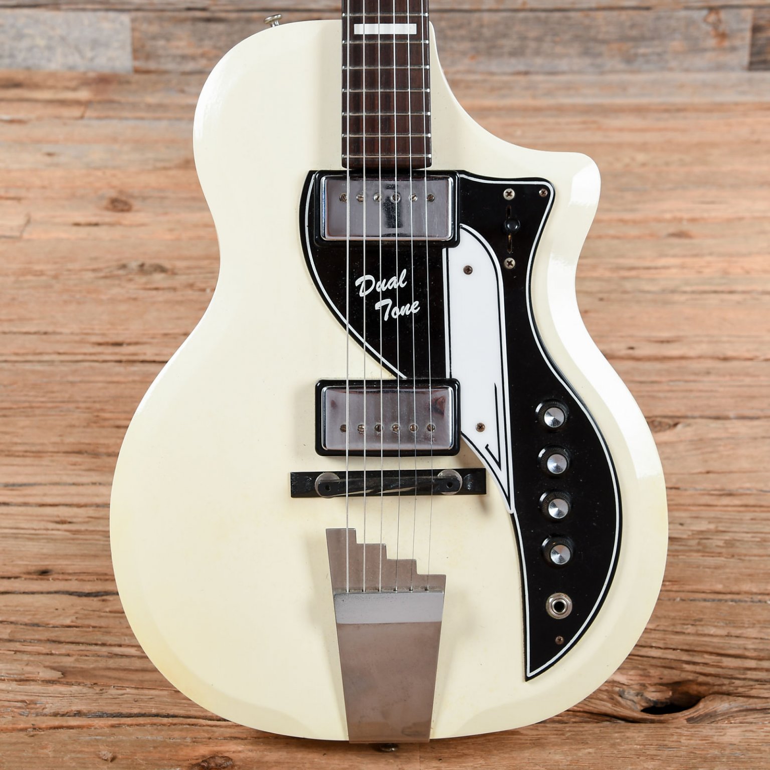 Supro Dual Tone - U.S.A. - 1954 | All Information about Guitars and ...